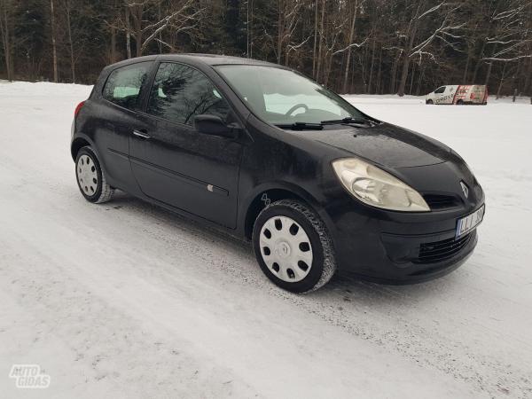 Melns Renault Clio 2009 Viļņa, ar dzinēja tilpumu 1.20 L un nobraukumu 174 tūkst. km par 650 €, foto 3 vietnē AUTOMOTO.COM.LV