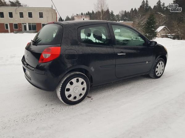 Melns Renault Clio 2009 Viļņa, ar dzinēja tilpumu 1.20 L un nobraukumu 174 tūkst. km par 650 €, foto 4 vietnē AUTOMOTO.COM.LV
