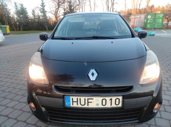 Black Renault Clio 2011 in Kretinga, with an engine capacity of 1.50 L and mileage of 362 thousand km for 1250 €, photo 2 on AUTOMOTO.COM.LV
