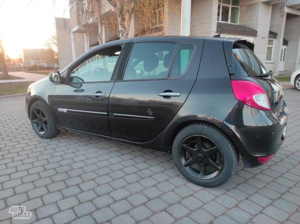 Black Renault Clio 2011 in Kretinga, with an engine capacity of 1.50 L and mileage of 362 thousand km for 1250 €, photo 6 on AUTOMOTO.COM.LV