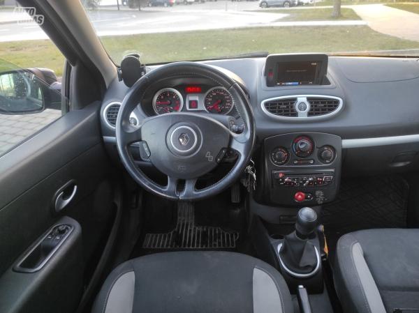 Black Renault Clio 2011 in Kretinga, with an engine capacity of 1.50 L and mileage of 362 thousand km for 1250 €, photo 7 on AUTOMOTO.COM.LV