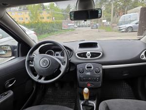 Black Renault Clio 2012 in Tallinn, with an engine capacity of 1.50 L and mileage of 395 thousand km for 1750 €, photo 4 on AUTOMOTO.COM.LV