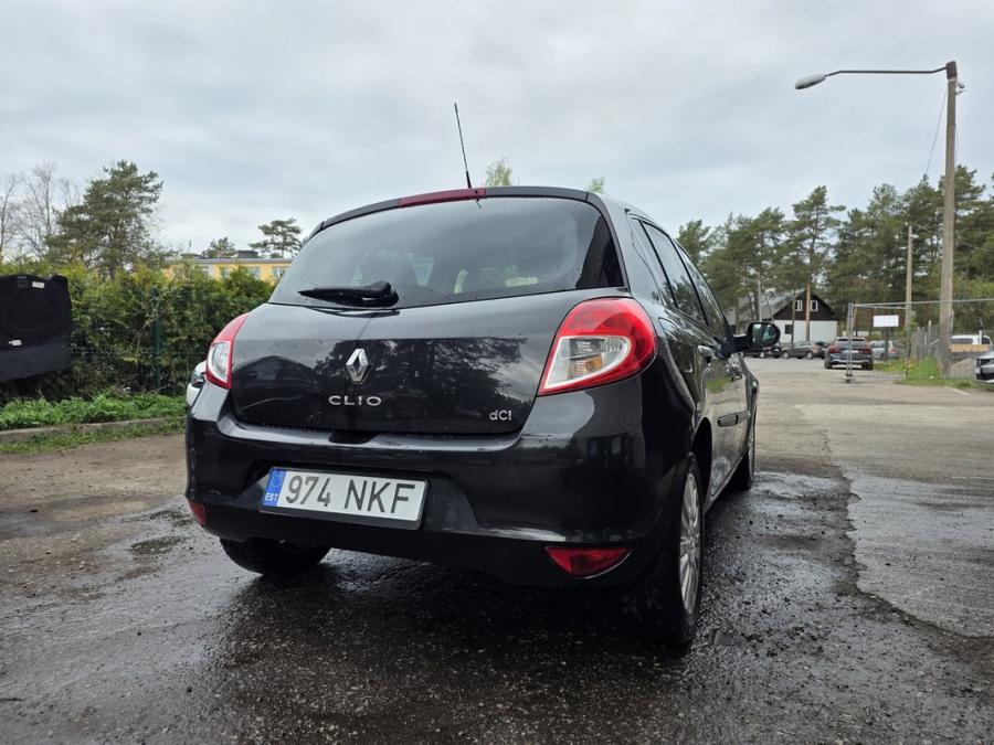 Black Renault Clio 2012 in Tallinn, with an engine capacity of 1.50 L and mileage of 395 thousand km for 1750 €, photo 13 on AUTOMOTO.COM.LV