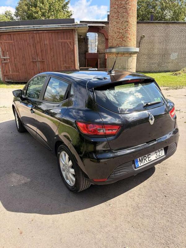 Renault Clio 2013 Marijampole vietnē Melns Renault Clio 2013 Marijampole, ar dzinēja tilpumu 1.46 L un nobraukumu 251 tūkst. km par 3200 €, foto 4 vietnē AUTOMOTO.COM.LV