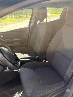 Black Renault Clio 2013 in Marijampole, with an engine capacity of 1.46 L and mileage of 251 thousand km for 3200 €, photo 9 on AUTOMOTO.COM.LV