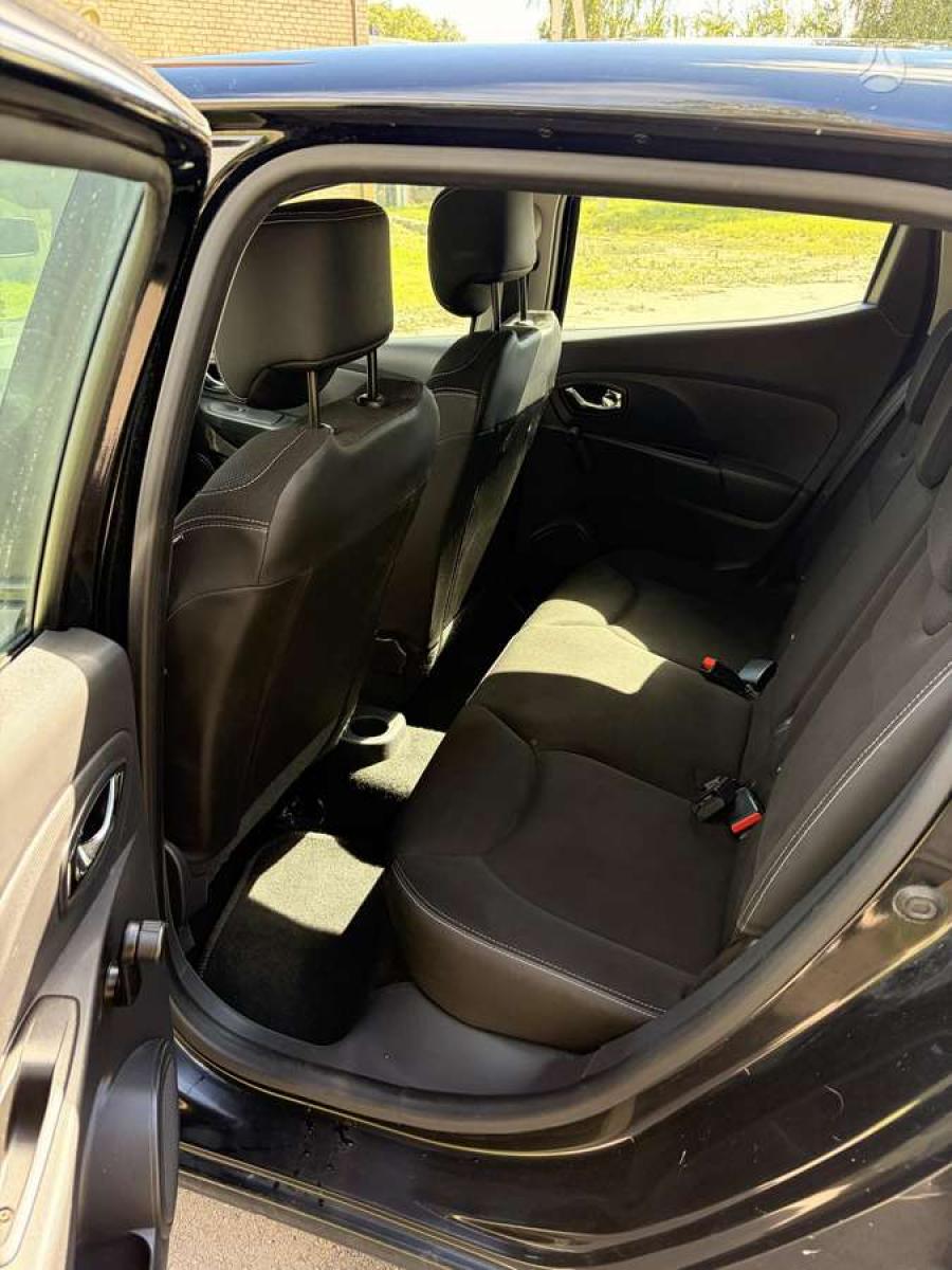 Black Renault Clio 2013 in Marijampole, with an engine capacity of 1.46 L and mileage of 251 thousand km for 3200 €, photo 14 on AUTOMOTO.COM.LV