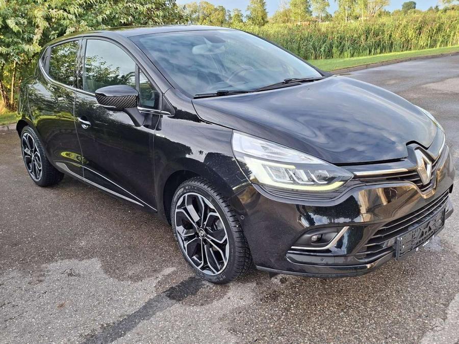 Black Renault Clio 2017 in Ukmerge, with an engine capacity of 1.15 L and mileage of 224 thousand km for 6250 €, photo 3 on AUTOMOTO.COM.LV