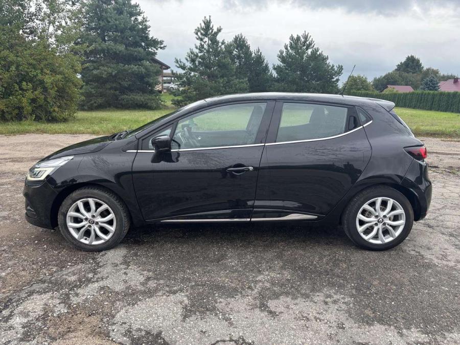 Black Renault Clio 2017 in Taurage, with an engine capacity of 1.20 L and mileage of 190 thousand km for 6300 €, photo 8 on AUTOMOTO.COM.LV