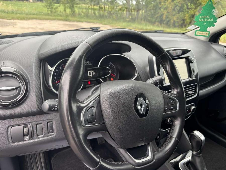 Black Renault Clio 2017 in Taurage, with an engine capacity of 1.20 L and mileage of 190 thousand km for 6300 €, photo 21 on AUTOMOTO.COM.LV