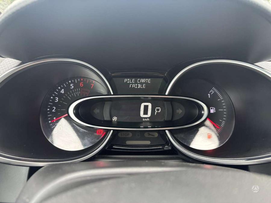 Black Renault Clio 2017 in Taurage, with an engine capacity of 1.20 L and mileage of 190 thousand km for 6300 €, photo 22 on AUTOMOTO.COM.LV
