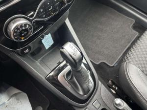 Black Renault Clio 2017 in Taurage, with an engine capacity of 1.20 L and mileage of 190 thousand km for 6300 €, photo 28 on AUTOMOTO.COM.LV