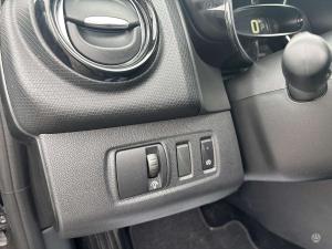 Black Renault Clio 2017 in Taurage, with an engine capacity of 1.20 L and mileage of 190 thousand km for 6300 €, photo 32 on AUTOMOTO.COM.LV