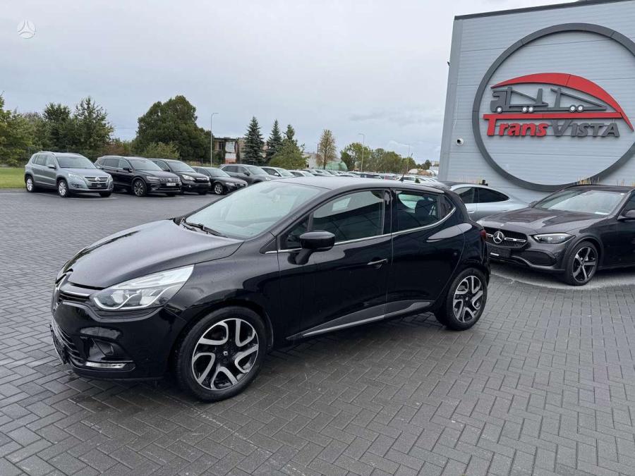Black Renault Clio 2017 in Telschi, with an engine capacity of 1.15 L and mileage of 211 thousand km for 4300 €, photo 4 on AUTOMOTO.COM.LV