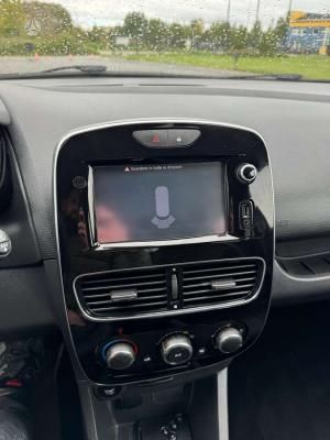 Black Renault Clio 2017 in Telschi, with an engine capacity of 1.15 L and mileage of 211 thousand km for 4300 €, photo 22 on AUTOMOTO.COM.LV