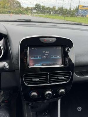 Black Renault Clio 2017 in Telschi, with an engine capacity of 1.15 L and mileage of 211 thousand km for 4300 €, photo 23 on AUTOMOTO.COM.LV