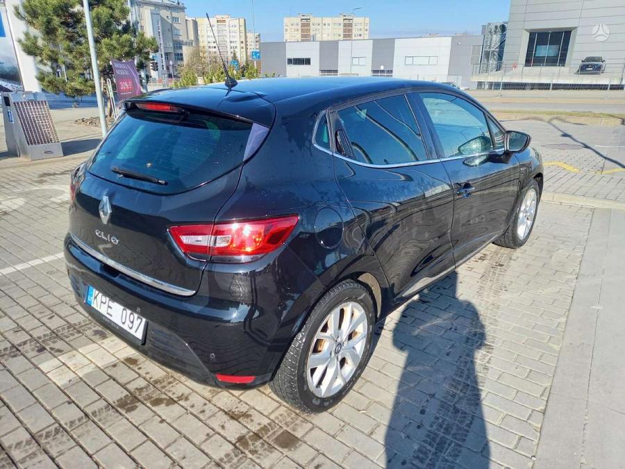 Melns Renault Clio 2018 Viļņa, ar dzinēja tilpumu 1.15 L un nobraukumu 80 tūkst. km par 6100 €, foto 4 vietnē AUTOMOTO.COM.LV