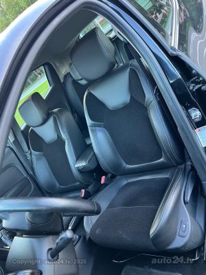 Melns Renault Clio 2018 Narva, ar dzinēja tilpumu 0.90 L un nobraukumu 150 tūkst. km par 4999 €, foto 24 vietnē AUTOMOTO.COM.LV