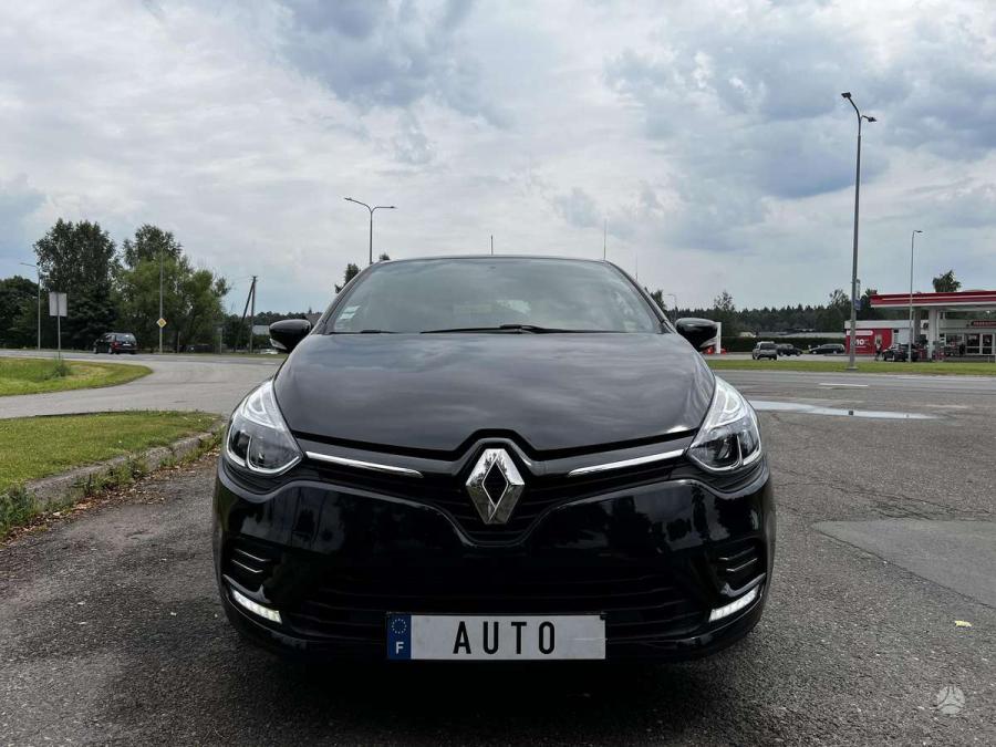 Black Renault Clio 2019 in Taurage, with an engine capacity of 0.90 L and mileage of 170 thousand km for 4999 €, photo 3 on AUTOMOTO.COM.LV