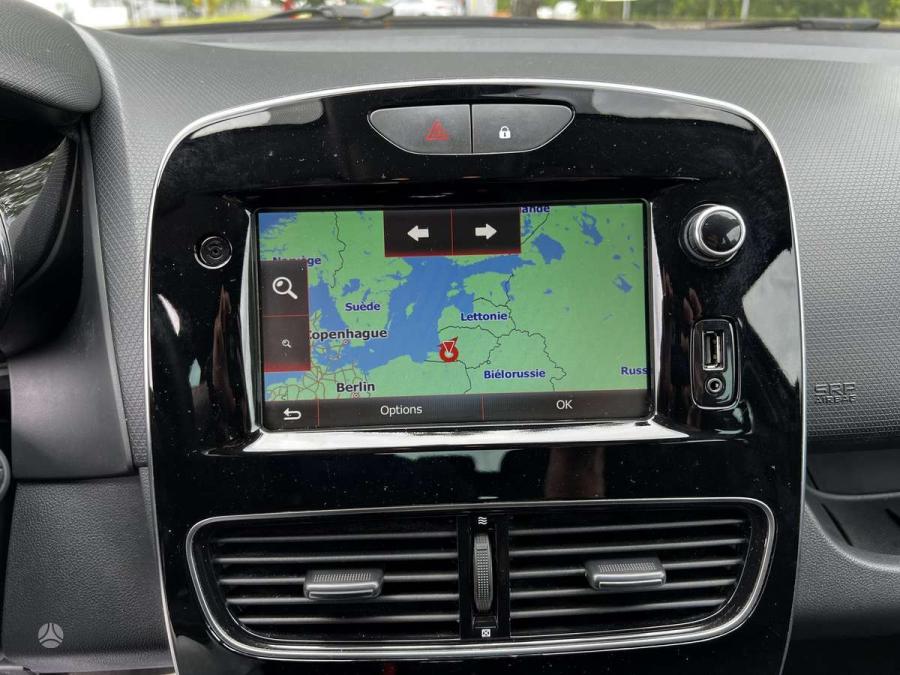 Black Renault Clio 2019 in Taurage, with an engine capacity of 0.90 L and mileage of 170 thousand km for 4999 €, photo 24 on AUTOMOTO.COM.LV