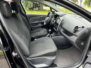 Black Renault Clio 2019 in Taurage, with an engine capacity of 0.90 L and mileage of 170 thousand km for 4999 €, photo 30 on AUTOMOTO.COM.LV