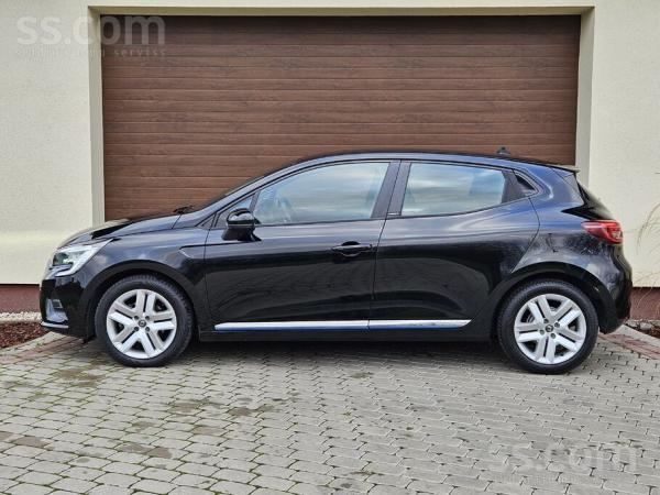 Black Renault Clio 2021 in Riga, with an engine capacity of 1.60 L and mileage of 115 thousand km for 12700 €, photo 4 on AUTOMOTO.COM.LV