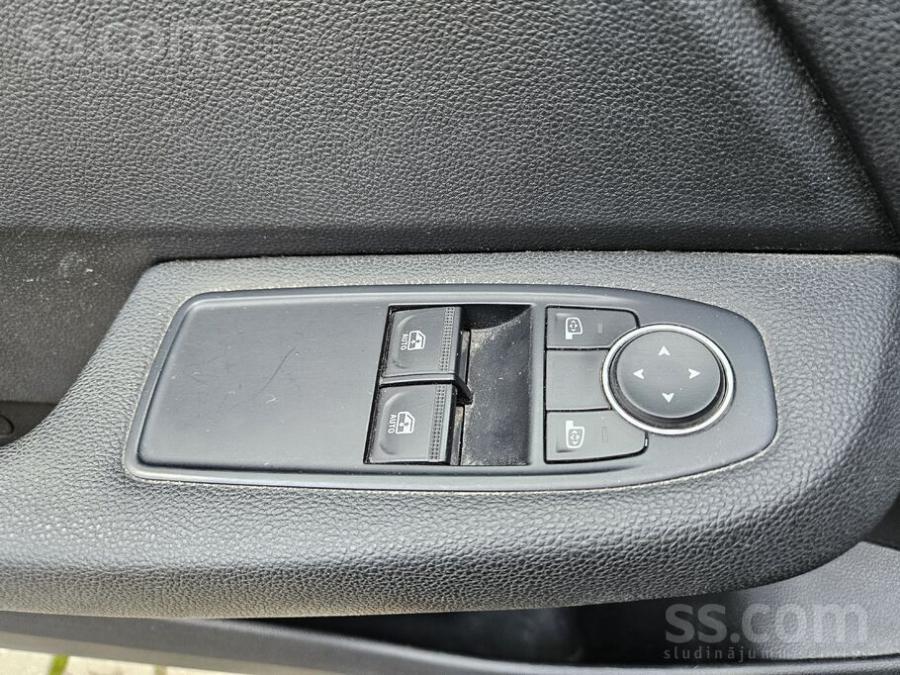 Melns Renault Clio 2021 Rīga, ar dzinēja tilpumu 1.60 L un nobraukumu 115 tūkst. km par 12700 €, foto 14 vietnē AUTOMOTO.COM.LV