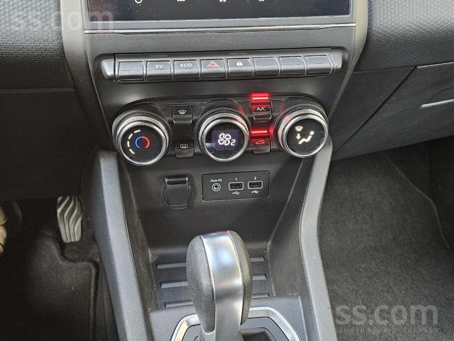 Melns Renault Clio 2021 Rīga, ar dzinēja tilpumu 1.60 L un nobraukumu 115 tūkst. km par 12700 €, foto 26 vietnē AUTOMOTO.COM.LV