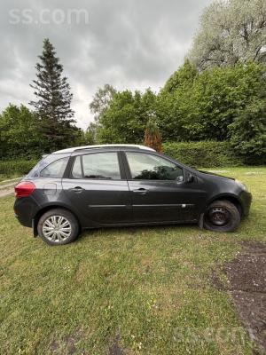 Black Renault Clio 2008 in Kuldiga, with an engine capacity of 1.50 L and mileage of 307 thousand km for 1350 €, photo 5 on AUTOMOTO.COM.LV