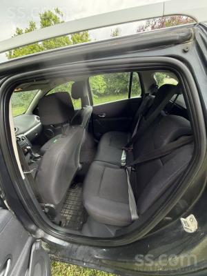 Black Renault Clio 2008 in Kuldiga, with an engine capacity of 1.50 L and mileage of 307 thousand km for 1350 €, photo 10 on AUTOMOTO.COM.LV