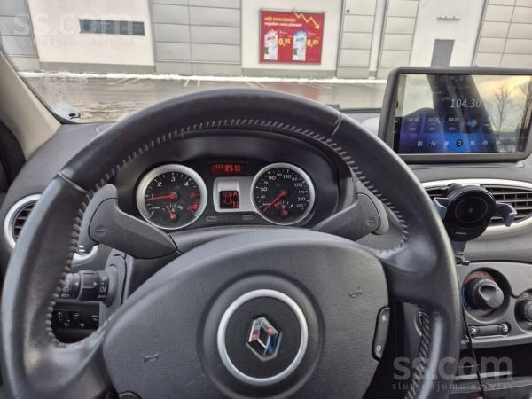 Black Renault Clio 2009 in Riga, with an engine capacity of 1.50 L and mileage of 213 thousand km for 2100 €, photo 2 on AUTOMOTO.COM.LV
