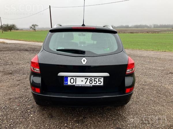 Melns Renault Clio 2010 Talsi, ar dzinēja tilpumu 1.20 L un nobraukumu 95 tūkst. km par 4999 €, foto 4 vietnē AUTOMOTO.COM.LV