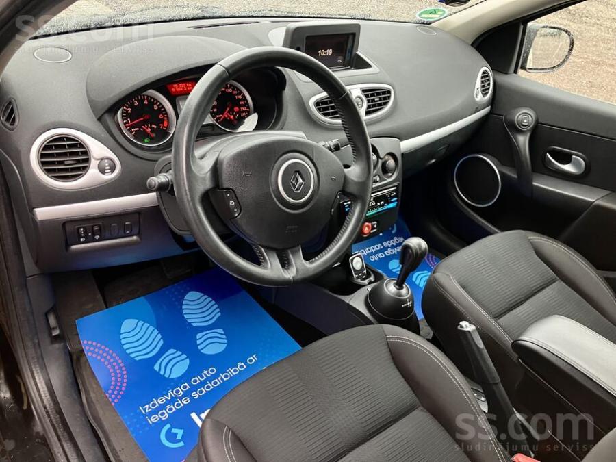 Melns Renault Clio 2010 Talsi, ar dzinēja tilpumu 1.20 L un nobraukumu 95 tūkst. km par 4999 €, foto 13 vietnē AUTOMOTO.COM.LV