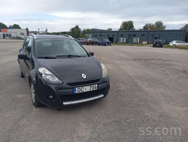 Melns Renault Clio 2012 Tukums, ar dzinēja tilpumu 1.50 L un nobraukumu 271 tūkst. km par 2900 €, foto 5 vietnē AUTOMOTO.COM.LV