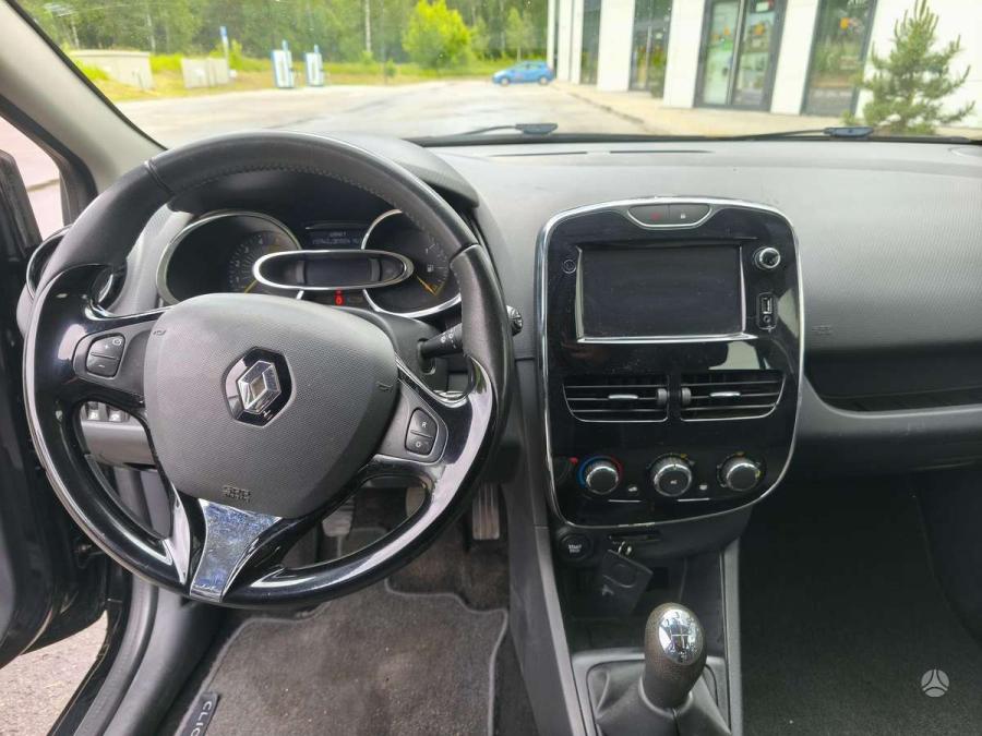 Black Renault Clio 2014 in Kaunas, with an engine capacity of 1.46 L and mileage of 248 thousand km for 3350 €, photo 8 on AUTOMOTO.COM.LV