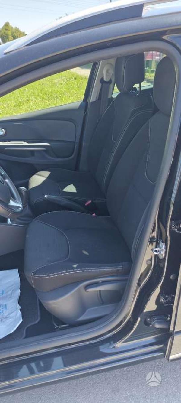 Melns Renault Clio 2015 Kauņa, ar dzinēja tilpumu 1.46 L un nobraukumu 226 tūkst. km par 3999 €, foto 10 vietnē AUTOMOTO.COM.LV