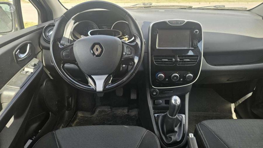 Melns Renault Clio 2015 Marijampole, ar dzinēja tilpumu 0.90 L un nobraukumu 260 tūkst. km par 2100 €, foto 6 vietnē AUTOMOTO.COM.LV