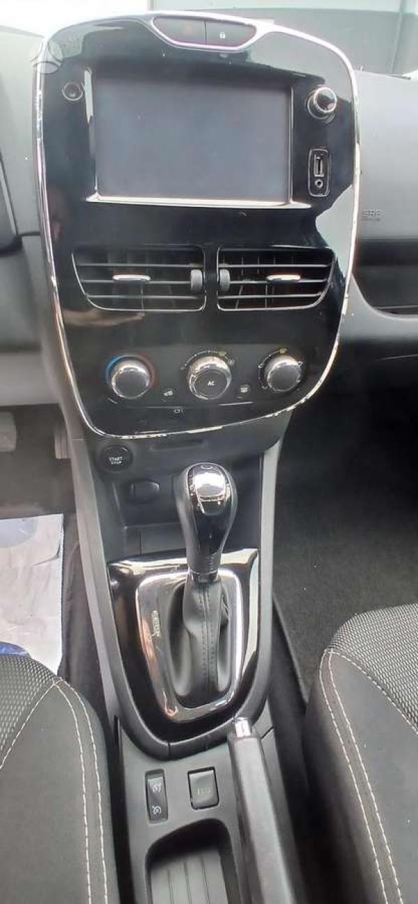 Black Renault Clio 2015 in Taurage, with an engine capacity of 1.50 L and mileage of 216 thousand km for 6150 €, photo 8 on AUTOMOTO.COM.LV