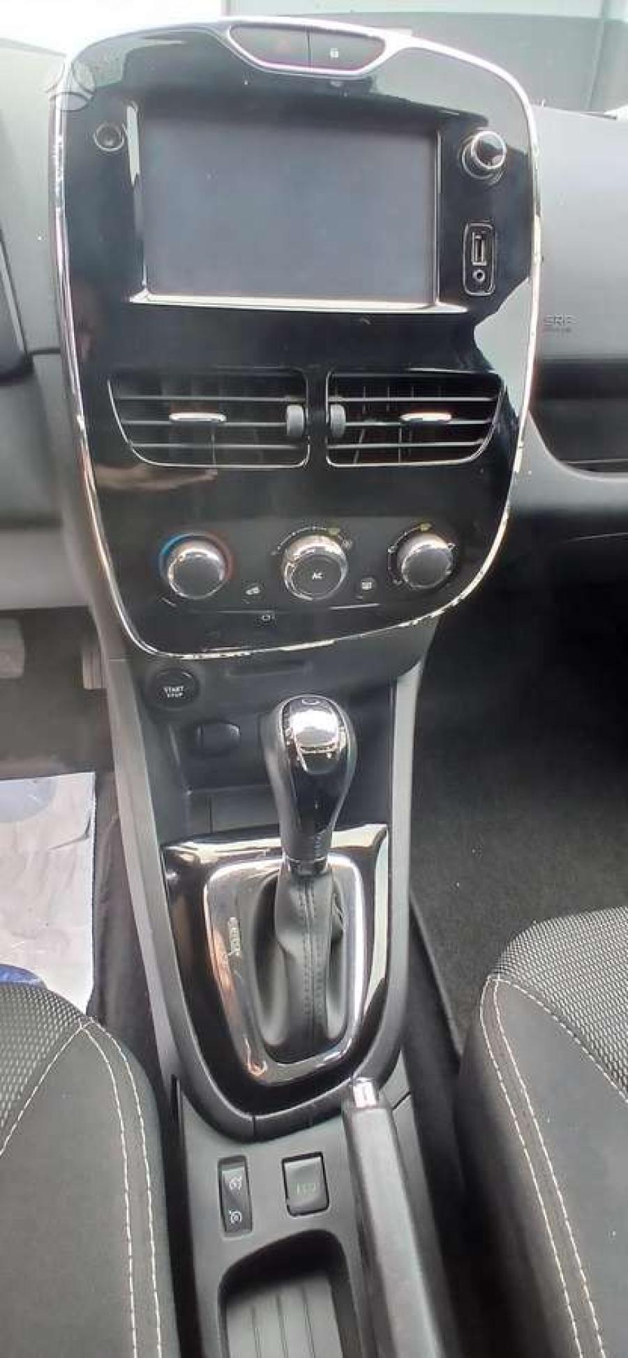 Black Renault Clio 2015 in Taurage, with an engine capacity of 1.50 L and mileage of 216 thousand km for 6150 €, photo 9 on AUTOMOTO.COM.LV