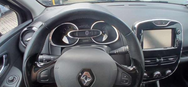 Black Renault Clio 2015 in Taurage, with an engine capacity of 1.50 L and mileage of 216 thousand km for 6150 €, photo 10 on AUTOMOTO.COM.LV