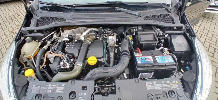 Black Renault Clio 2015 in Taurage, with an engine capacity of 1.50 L and mileage of 216 thousand km for 6150 €, photo 20 on AUTOMOTO.COM.LV