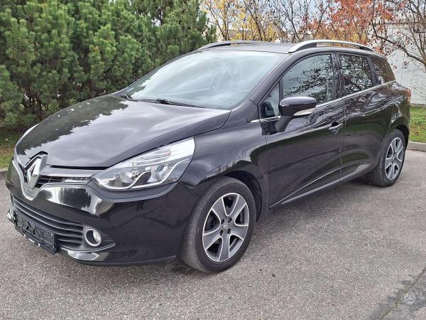 Renault Clio 2015 in Ukmerge on AUTOMOTO.COM.LV Black Renault Clio 2015 in Ukmerge, with an engine capacity of 1.50 L and mileage of 261 thousand km for 3650 €, photo 1 on AUTOMOTO.COM.LV