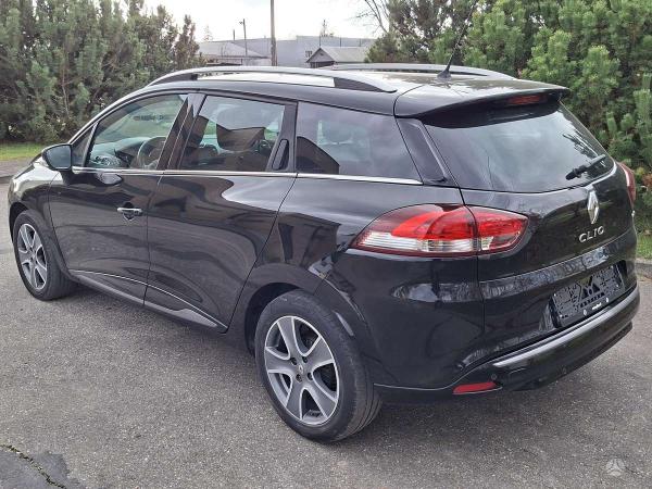 Renault Clio 2015 in Ukmerge on AUTOMOTO.COM.LV Black Renault Clio 2015 in Ukmerge, with an engine capacity of 1.50 L and mileage of 261 thousand km for 3650 €, photo 5 on AUTOMOTO.COM.LV