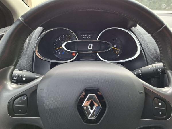 Renault Clio 2015 in Ukmerge on AUTOMOTO.COM.LV Black Renault Clio 2015 in Ukmerge, with an engine capacity of 1.50 L and mileage of 261 thousand km for 3650 €, photo 7 on AUTOMOTO.COM.LV