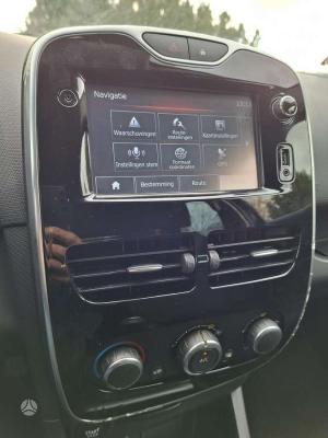 Black Renault Clio 2015 in Ukmerge, with an engine capacity of 1.50 L and mileage of 261 thousand km for 3650 €, photo 9 on AUTOMOTO.COM.LV