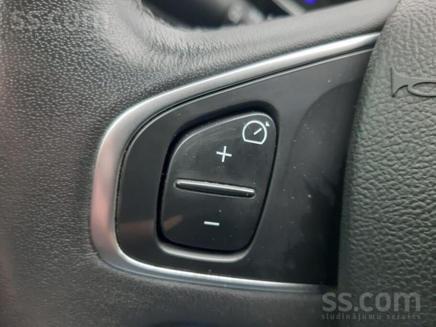 Melns Renault Clio 2016 Daugavpils, ar dzinēja tilpumu 1.50 L un nobraukumu 0 tūkst. km par 5650 €, foto 12 vietnē AUTOMOTO.COM.LV