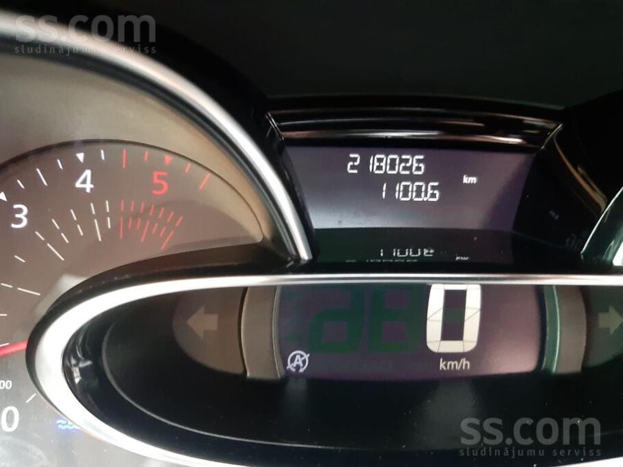 Melns Renault Clio 2016 Daugavpils, ar dzinēja tilpumu 1.50 L un nobraukumu 0 tūkst. km par 5650 €, foto 13 vietnē AUTOMOTO.COM.LV
