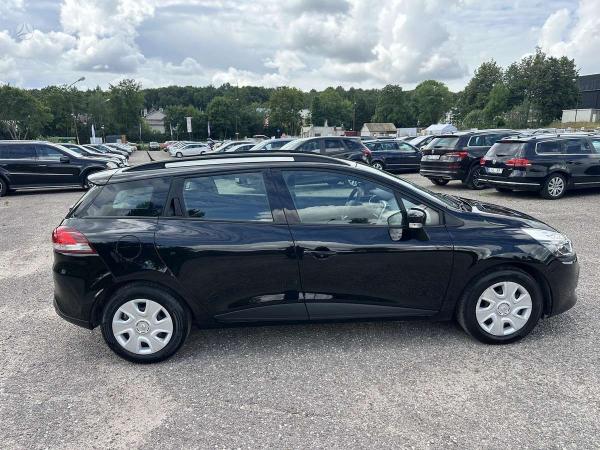 Melns Renault Clio 2016 Alīta, ar dzinēja tilpumu 1.46 L un nobraukumu 300 tūkst. km par 3900 €, foto 4 vietnē AUTOMOTO.COM.LV