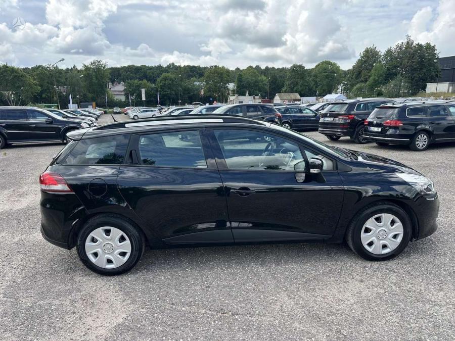 Melns Renault Clio 2016 Alīta, ar dzinēja tilpumu 1.46 L un nobraukumu 300 tūkst. km par 3900 €, foto 5 vietnē AUTOMOTO.COM.LV