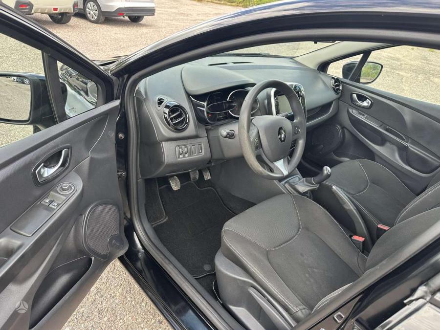 Melns Renault Clio 2016 Alīta, ar dzinēja tilpumu 1.46 L un nobraukumu 300 tūkst. km par 3900 €, foto 10 vietnē AUTOMOTO.COM.LV