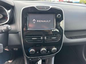 Melns Renault Clio 2016 Alīta, ar dzinēja tilpumu 1.46 L un nobraukumu 300 tūkst. km par 3900 €, foto 19 vietnē AUTOMOTO.COM.LV